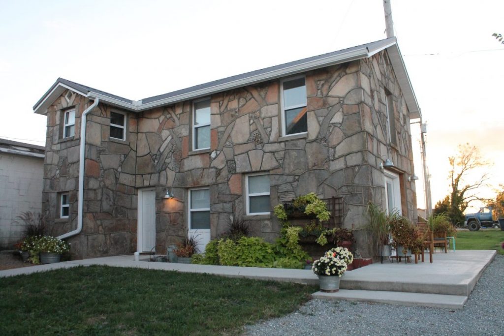The Rustic Rock Cottage – The Licking News