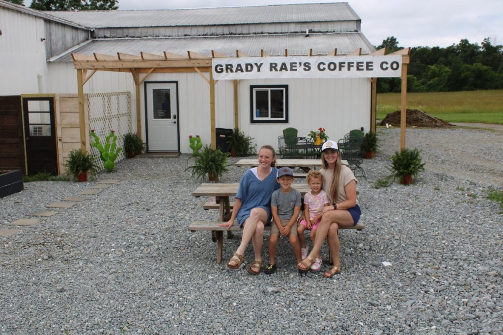 Grady Rae’s opens in Licking – The Licking News